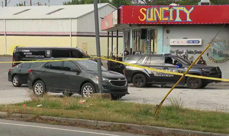 Person shot near DeKalb County restaurant, car wash