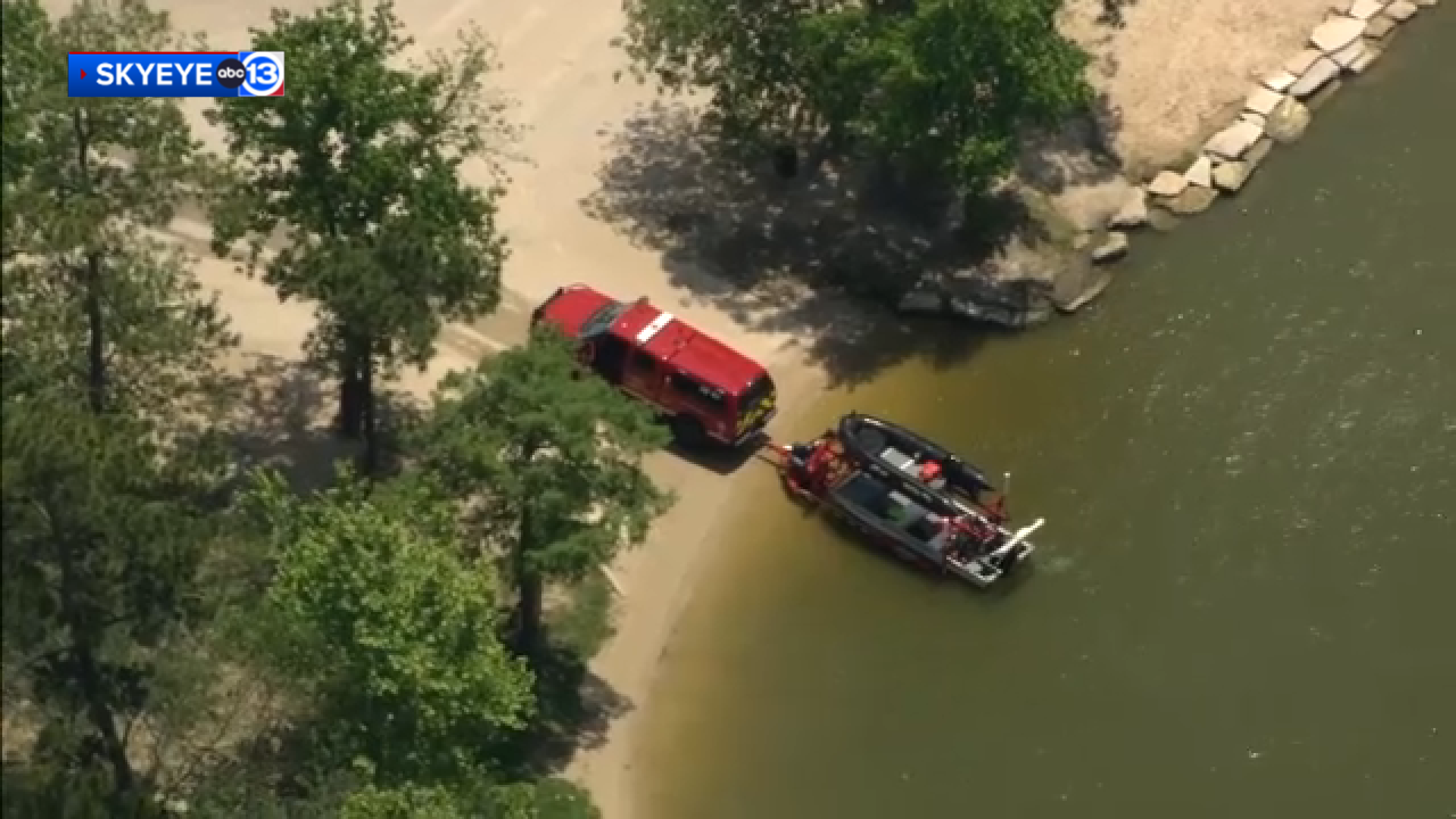 Dive team searching for man who never resurfaced from water at Crosby ...