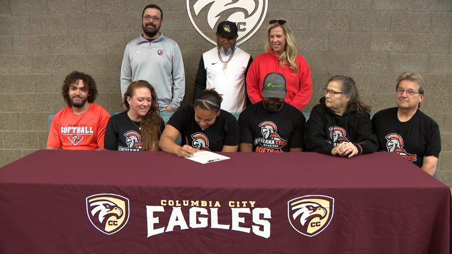 Columbia City’s Friend, Love, Ward sign for college