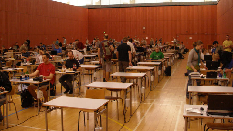 AI reshapes college applications as schools tighten rules on essays