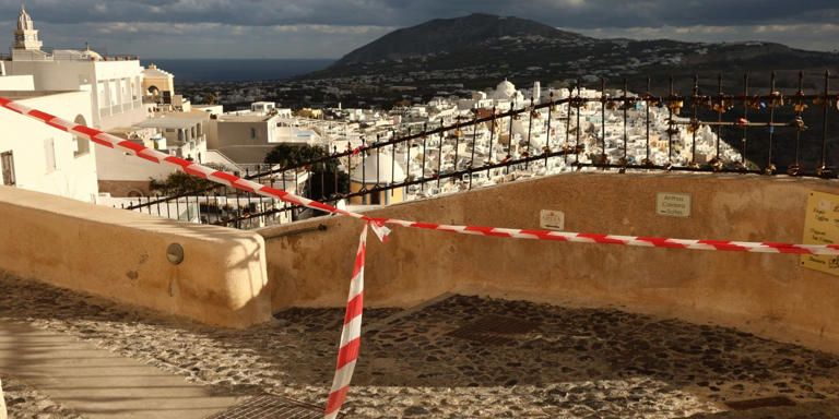 Σε καθεστώς αυξημένης επιτήρησης η Σαντορίνη - «Δεν υπάρχει λόγος να ...