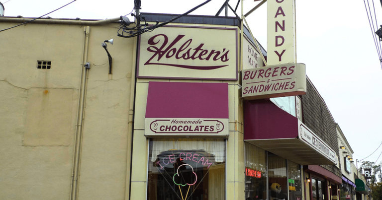 50 legendary local restaurants across America (one in every state)