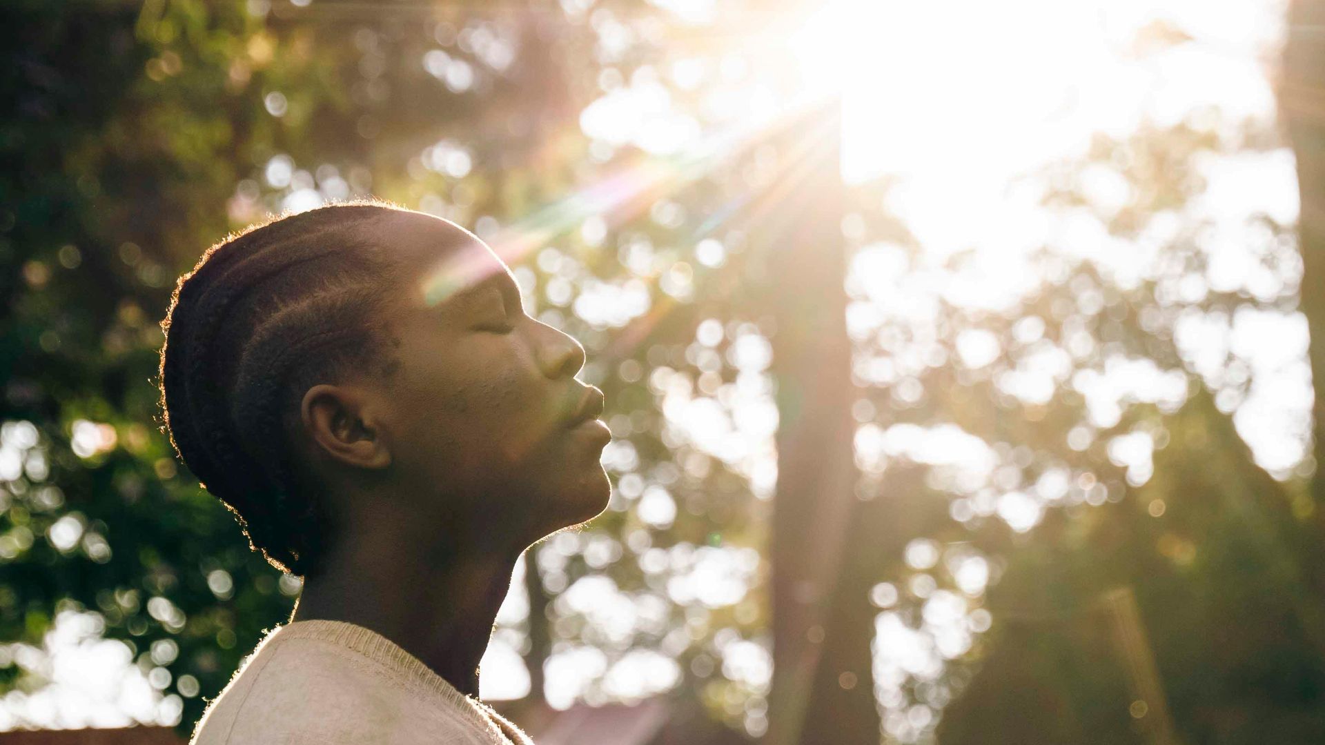 20 natural mood boosters stronger than caffeine