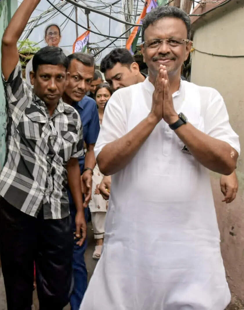 Bengal polls: CAPF visits Kolkata mayor and TMC candidate Firhad Hakim ...