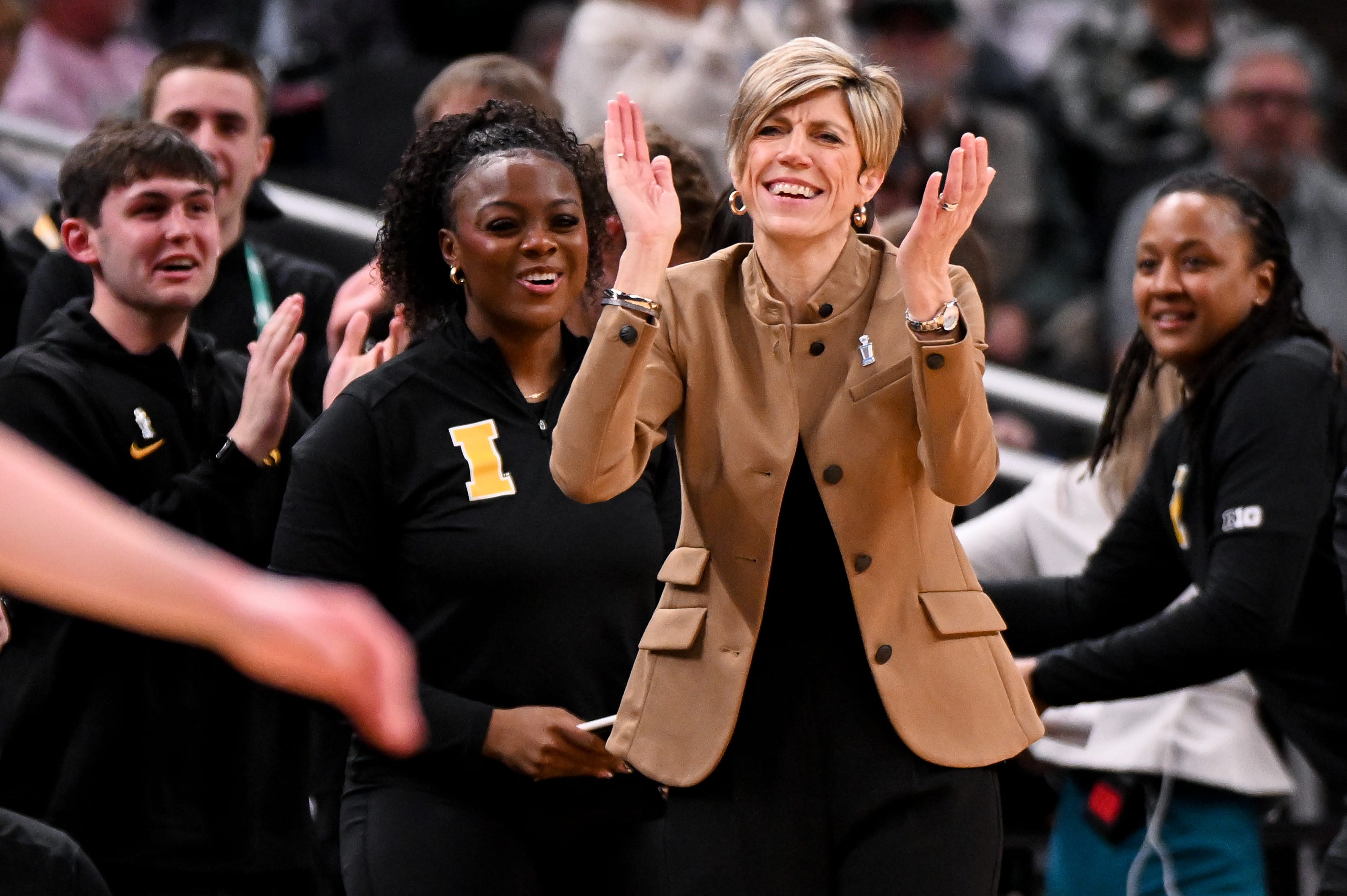 Fans react as Iowa women's basketball adds transfer Jocelyn Faison