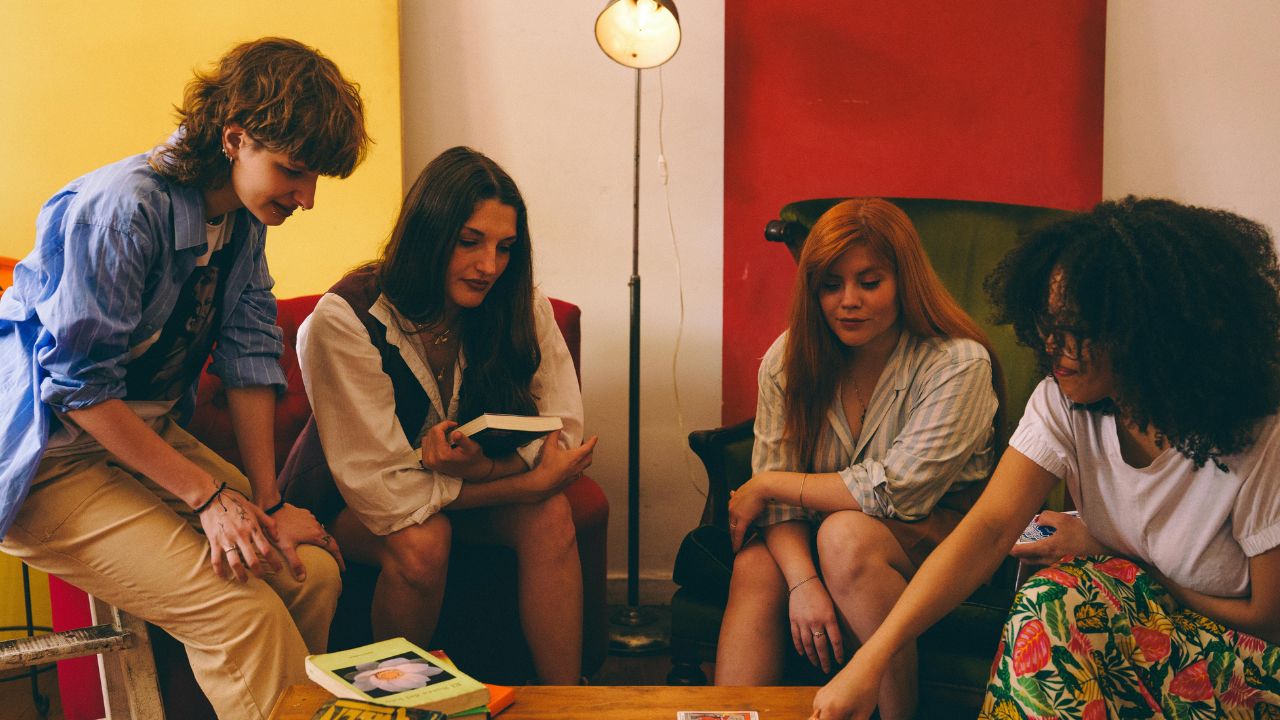 10 quiet habits people with high emotional intelligence share