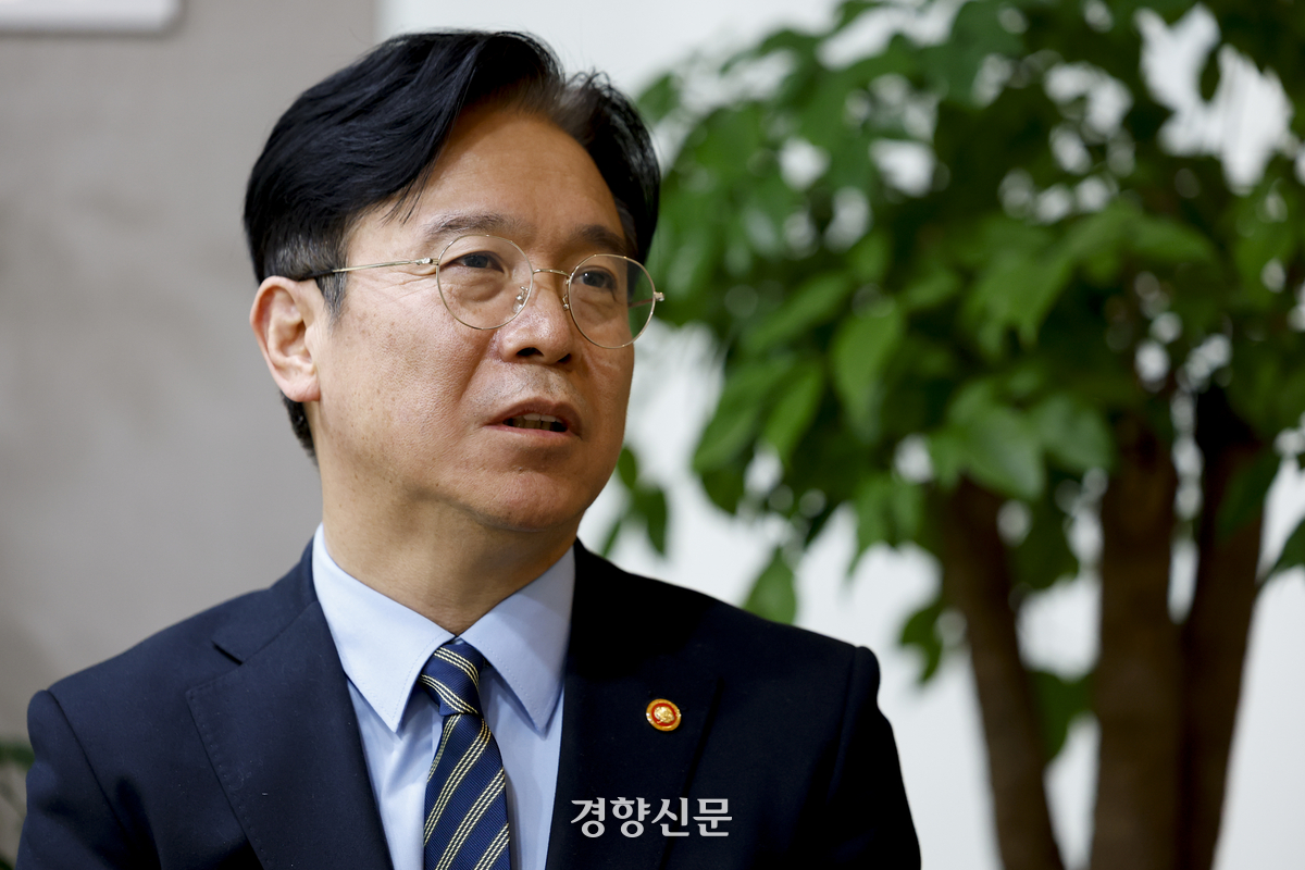 [박주연의 색다른 인터뷰] "SPC 지배구조까지 파봐야 참사 막아…포스코 직고용은 긍정 변화"