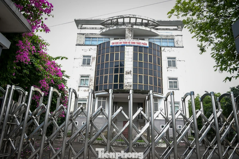 Cảnh hàng loạt trụ sở dôi dư bỏ trống sau sáp nhập ở Ninh Bình