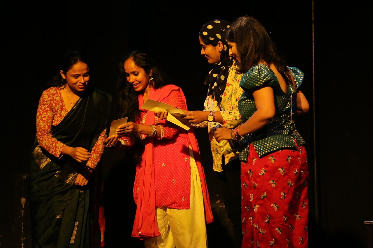 Hyderabad pauses for Dear Zindagi