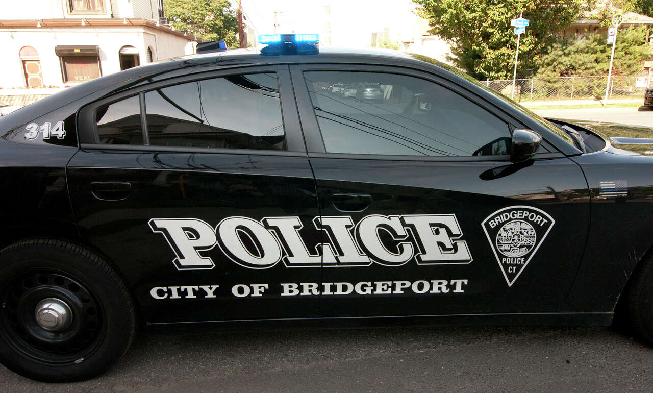 3 hospitalized after Bridgeport crash on Main Street, police say