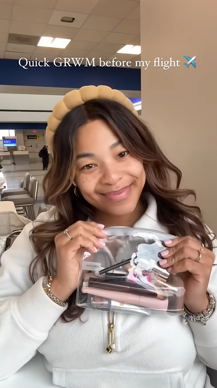 Quick airport GRWM ️💄 Ready in minutes, travel mode activated 😍🔥 ...