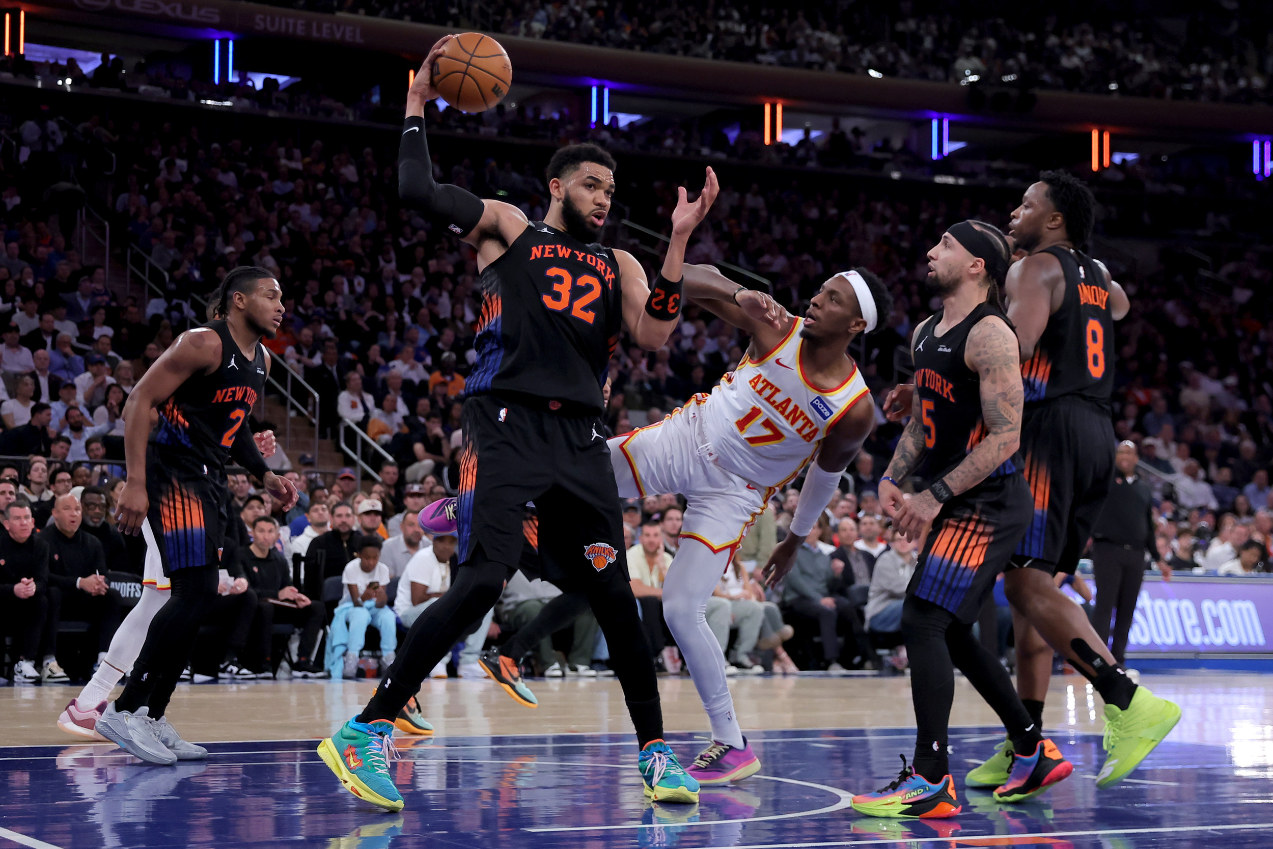 Knicks seize control of series with Game 5 domination vs. Hawks