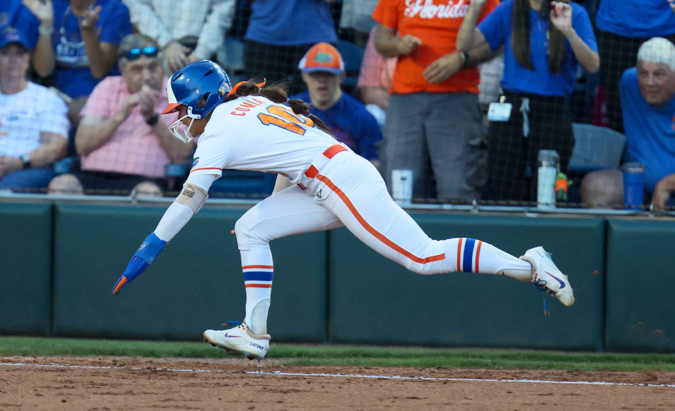Florida softball falls apart in run-rule defeat, series loss to Georgia