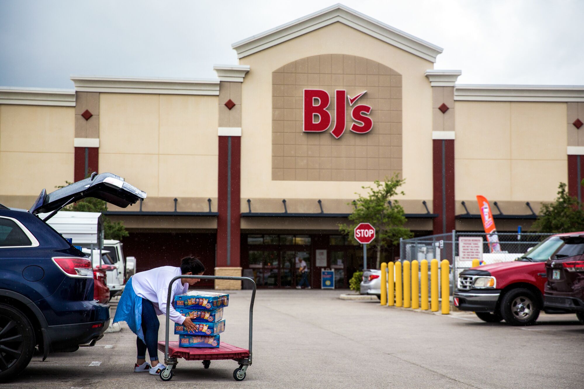 Oaktree Capital accuses BJ’s of breaching tariff refund deal