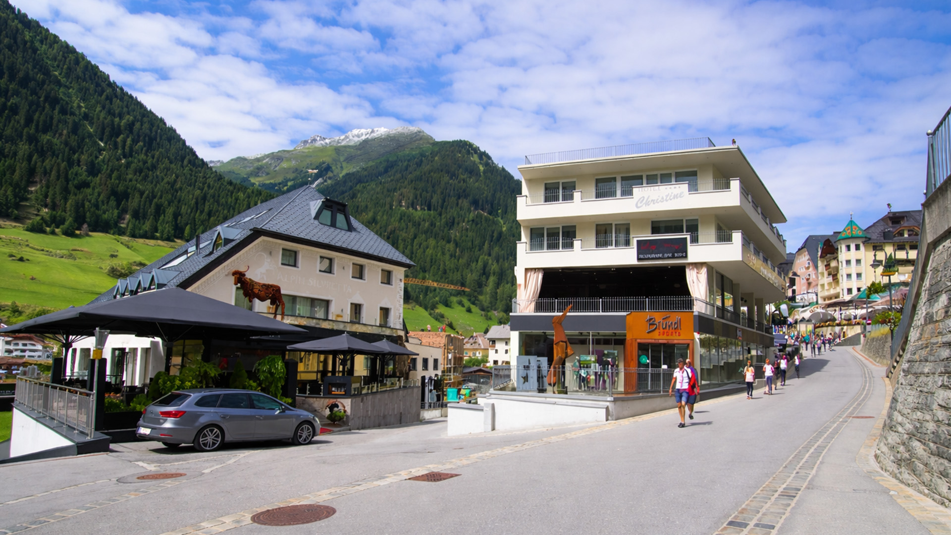 Explore Ischgl Austria surrounded by snowy Alpine peaks (4K)