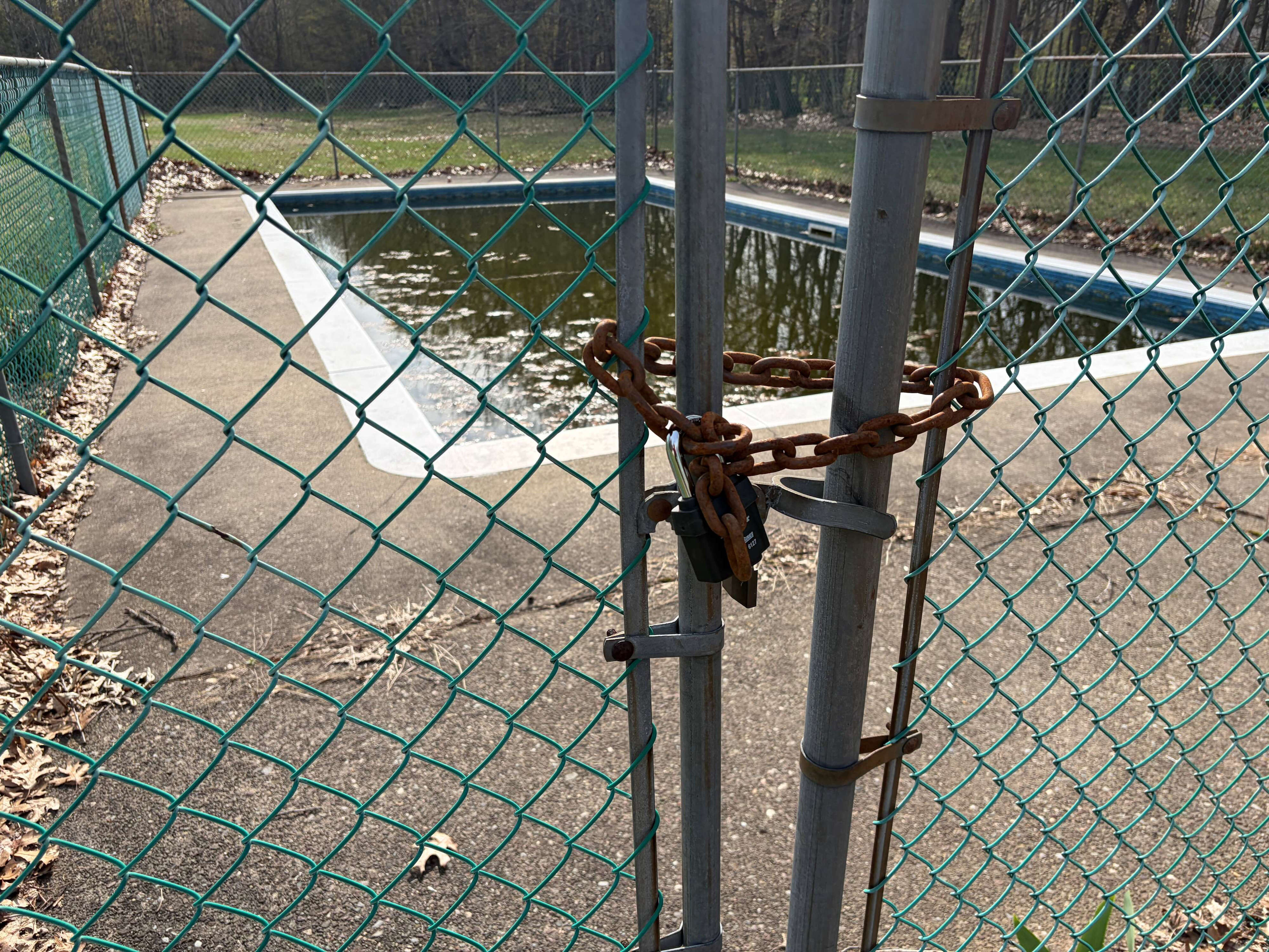 Neighbors, safety expert say pool at vacant house owned by Micron is ...