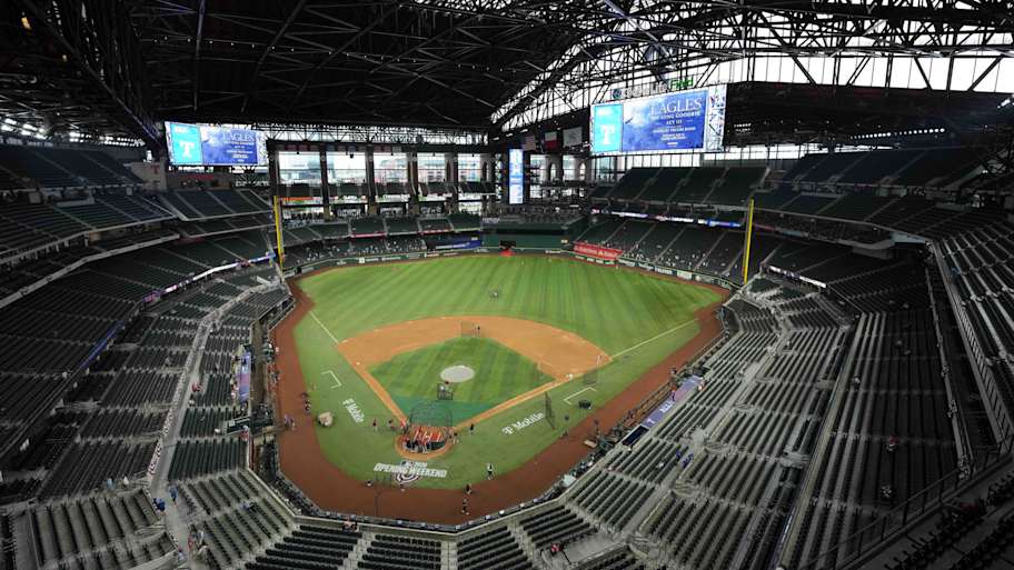 Viral video of Rangers-Yankees fan fight takes over social media