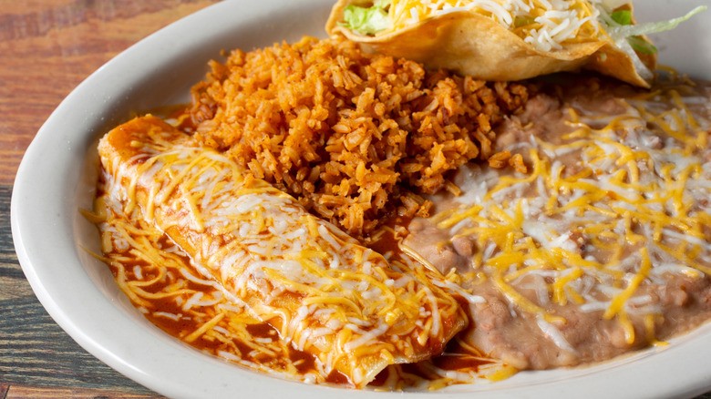 What separates Cal-Mex from Tex-Mex cuisine?