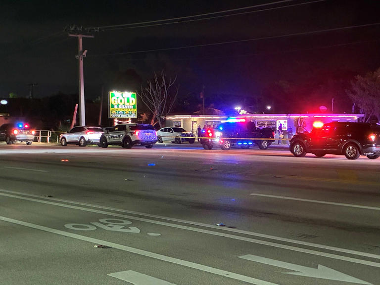 Police respond to fatal shooting at Fort Pierce pawn shop