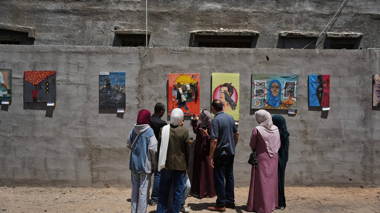 Young Palestinian artists in Gaza showcase war impressions amid fragile ...