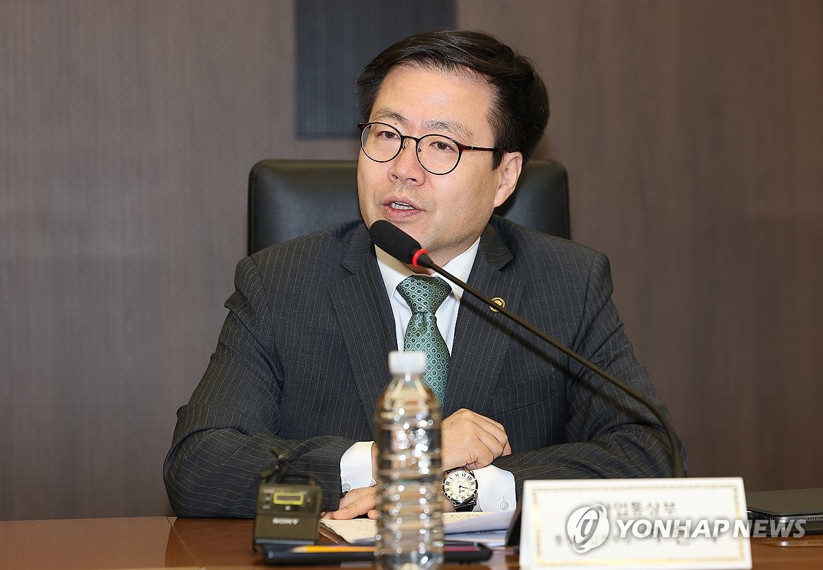 Trade minister discusses deeper economic cooperation with ASEAN ambassadors