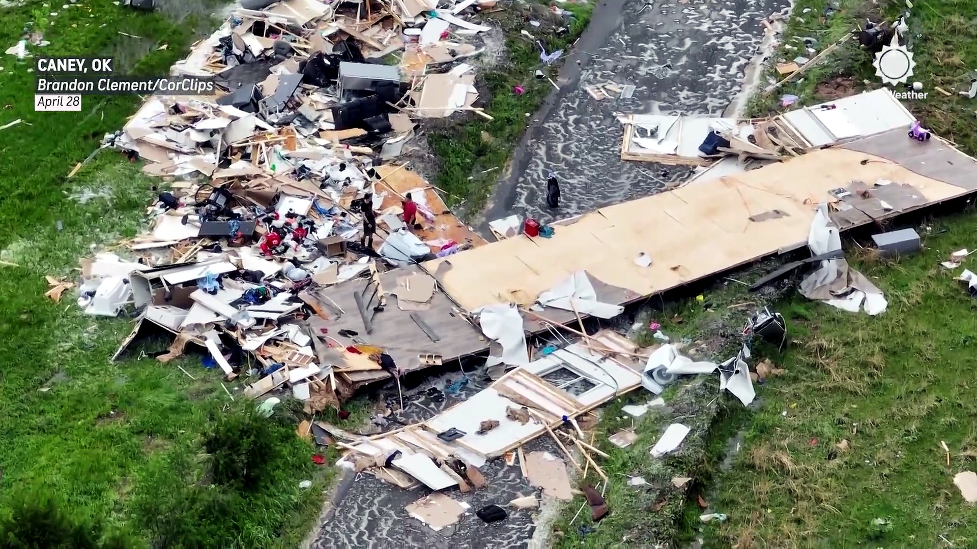 Tornado survivor describes seeing 'everything in a pile of trash ...