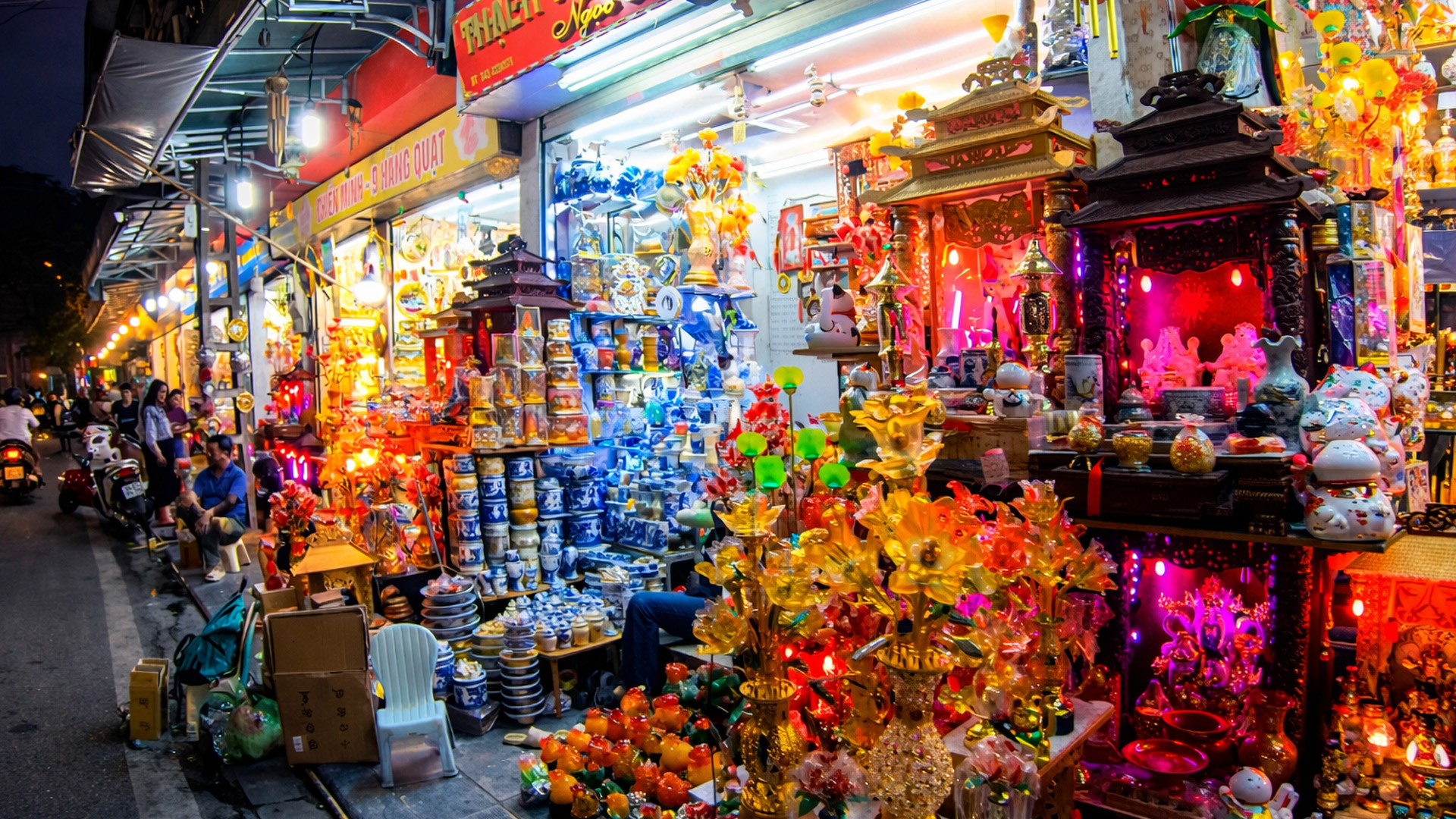 रात्री हनोईच्या जुन्या वस्तीमधून फेरफटका (4K)