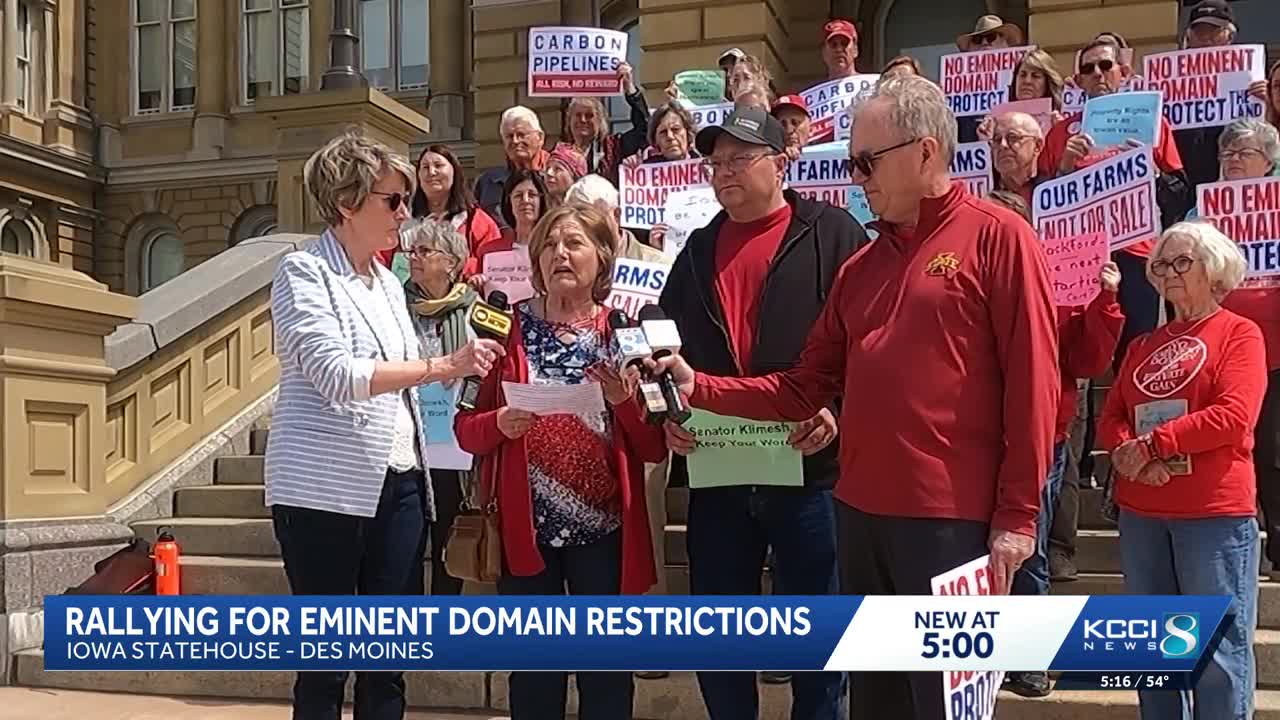 Iowa landowners protest eminent domain for carbon pipelines
