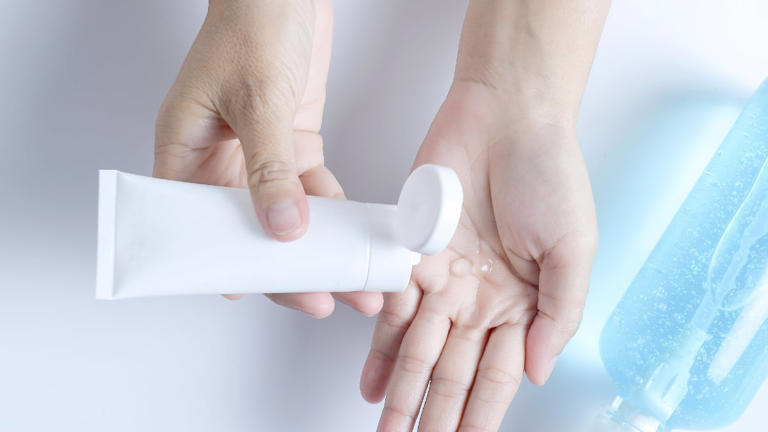 Flawless summer makeup: 6 simple tips to keep your look fresh all day long