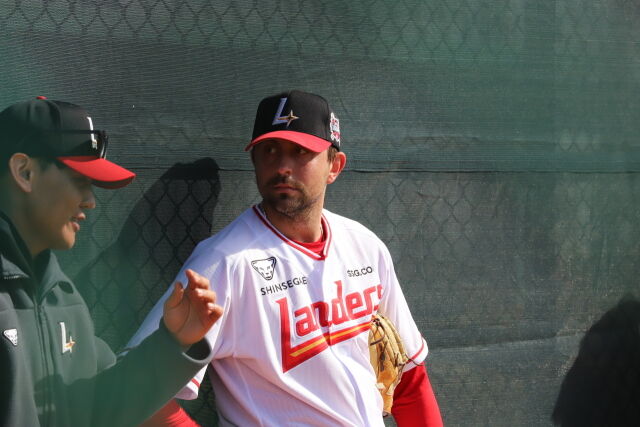 198cm 좌완 패패 ERA 6점대 왜 이래, 감독도 답답하다 "좌완에 150km 이상을 뿌리는데, 위력적이지 않다"