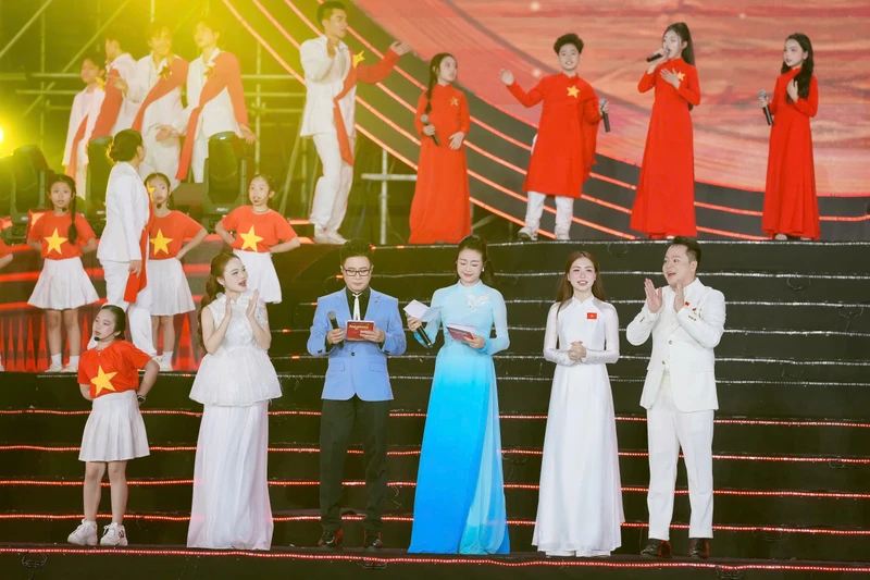 Ca sỹ Lê Thanh Phong: Dư âm nốt trầm ví giặm tại chương trình 'Âm vang ...