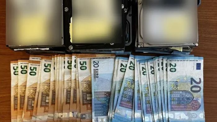 Έπαιζαν παράνομα φρουτάκια σε κατάστημα στη Θεσσαλονίκη – τέσσερις ...