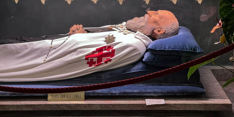Μπαρτόλο Λόνγκο, ο πρώην σατανιστής ιερέας που ανακηρύχθηκε άγιος των ...