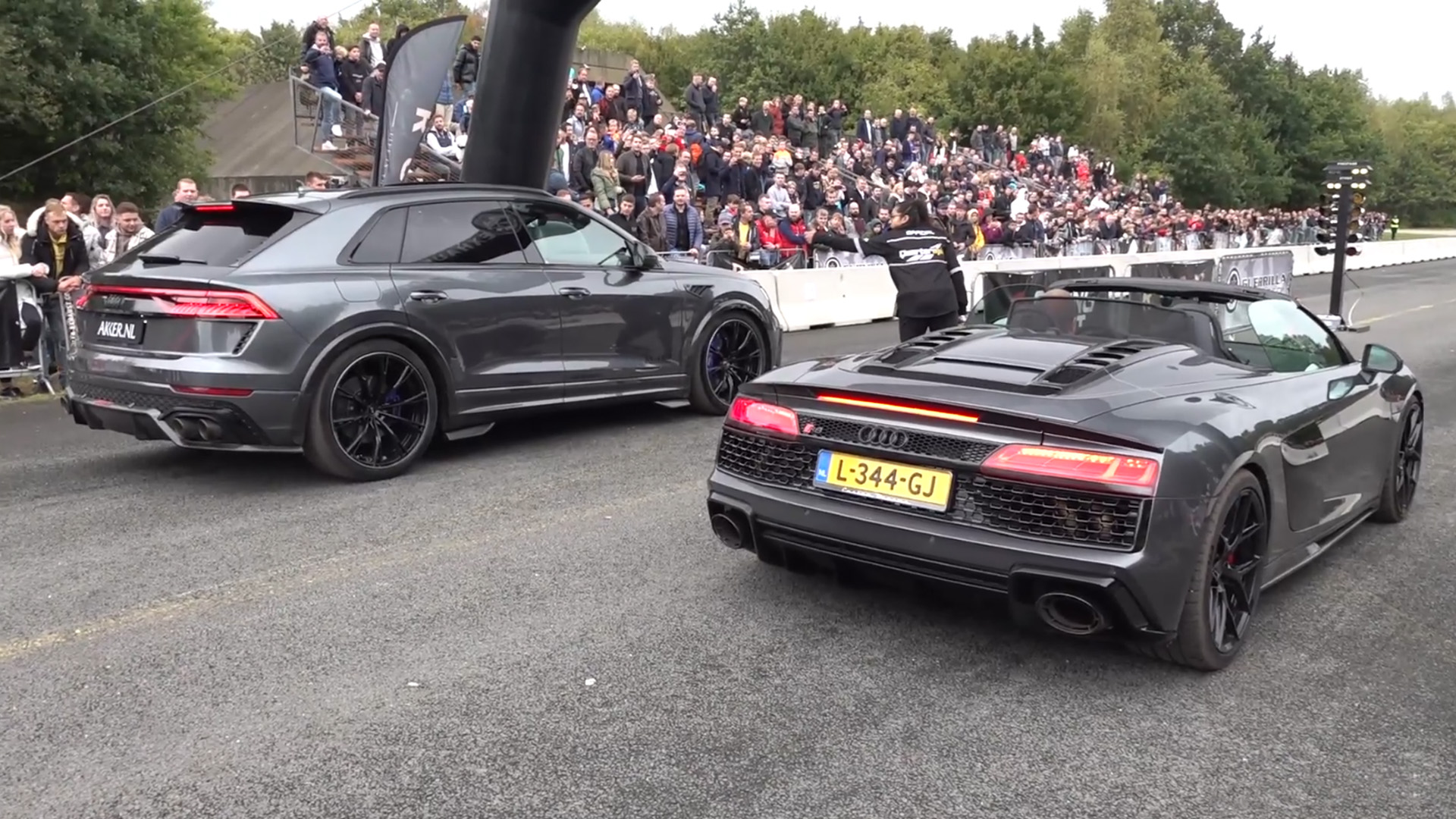 Deux titans Audi s’affrontent en drag race