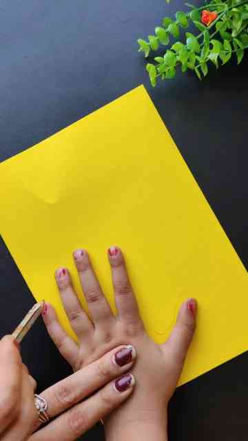 Mother’s Day card idea for kids: Simple and fun craft project