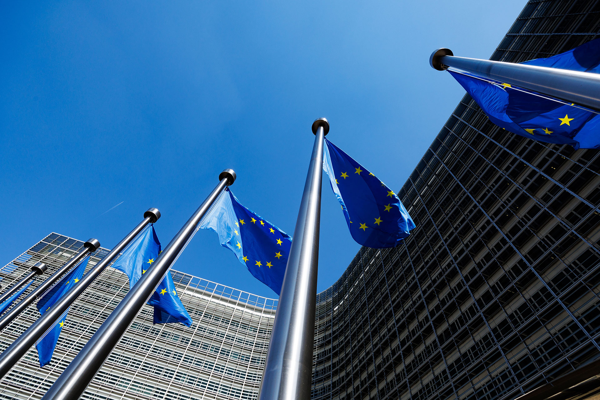 Κομισιόν: Αντιμέτωπη με κυρώσεις η Ελλάδα για δύο υποθέσεις