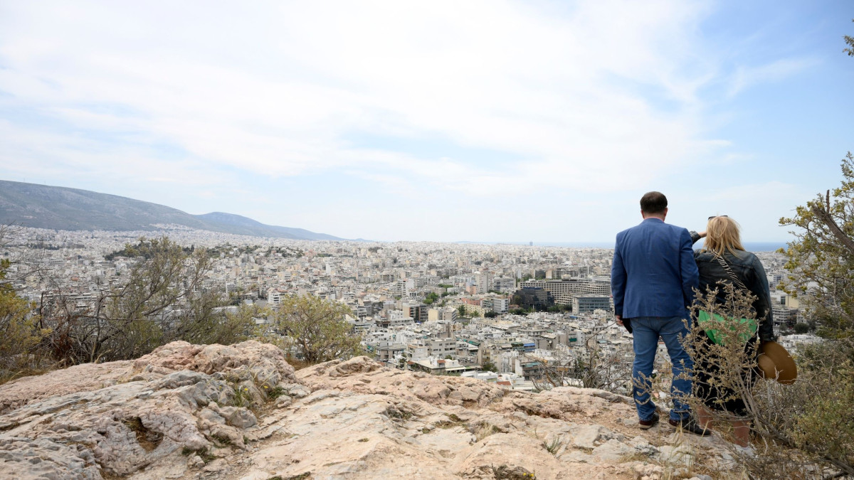 Καιρός: Αίθριος με άνοδο της θερμοκρασίας - «Πέφτουν» οι άνεμοι