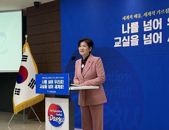 이재명 “소풍·수학여행도 수업”…강은희 “교사 책임 전가 말고 제도 바꿔야”