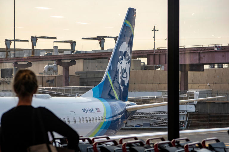 Alaska Airlines passengers notice groundbreaking clue in first-ever ...