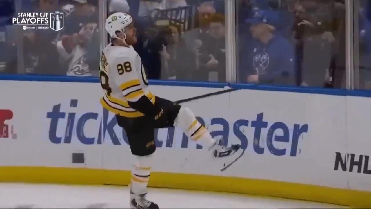 Bruins' Lindholm scores tying goal to force overtime in Boston's first ...