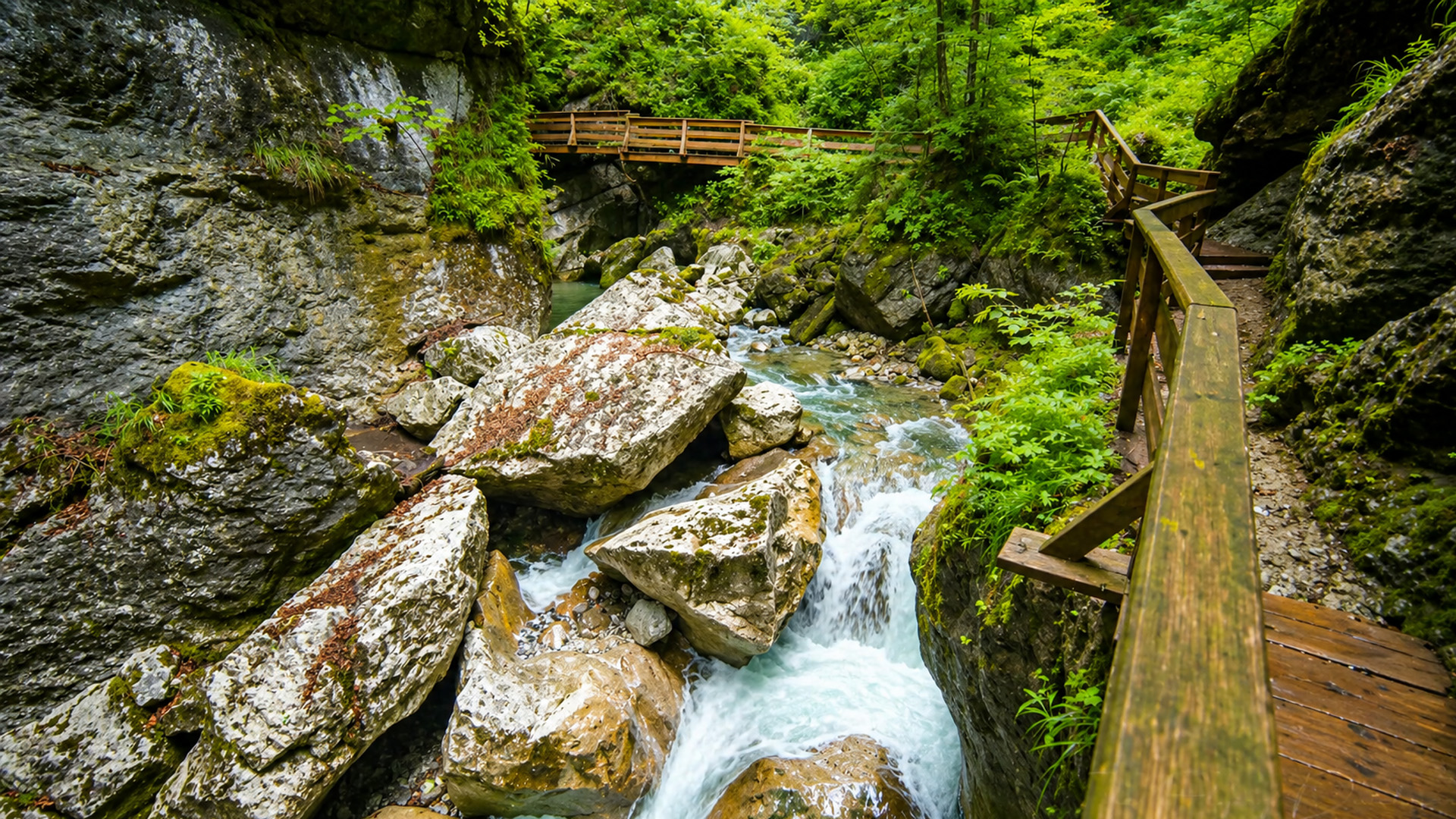Malowniczy spacer przez Seisenbergklamm w Austrii (4K)