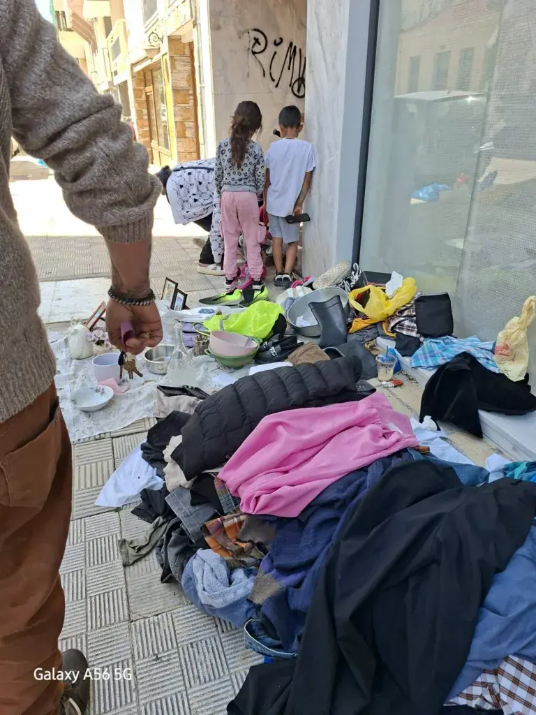 Πάτρα: Φουλ παρανομία σε λαϊκή αγορά και σε δημόσια θέα φωτο