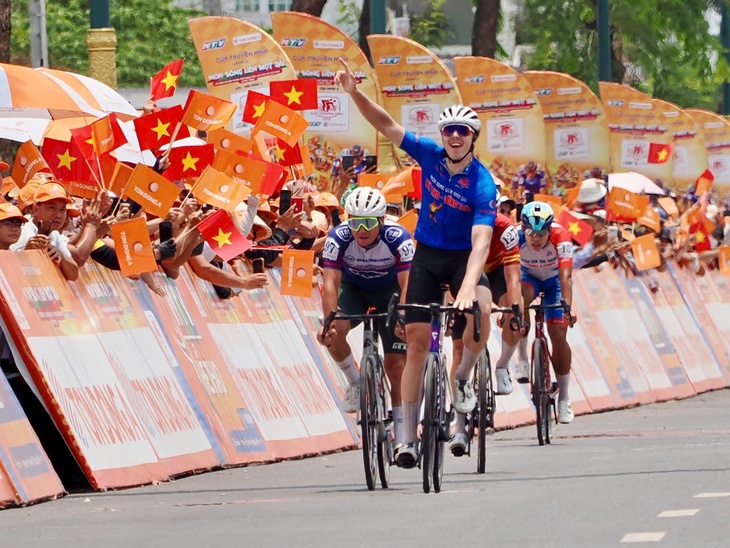 Marchuk Dzianis tìm lại niềm vui chiến thắng chặng Cúp truyền hình TP.HCM