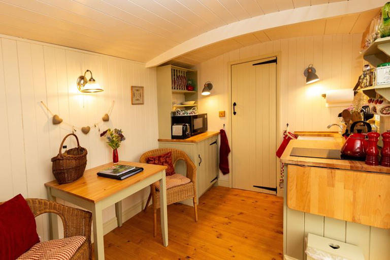 I'm selling my pretty shepherd's hut but there are things you need to ...