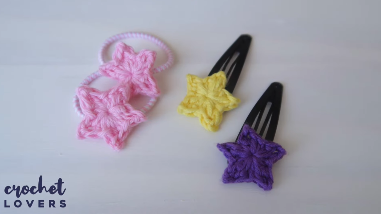 Step by step crochet: How to create a tiny star applique