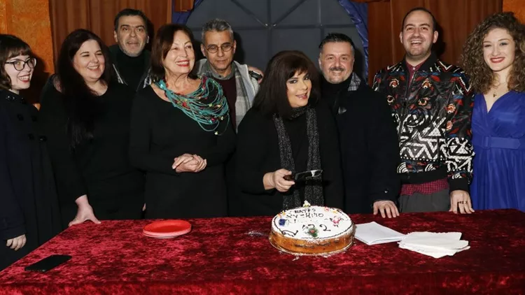 Σε αναπηρικό αμαξίδιο γνωστή Ελληνίδα ηθοποιός | Η απίστευτη περιπέτεια ...