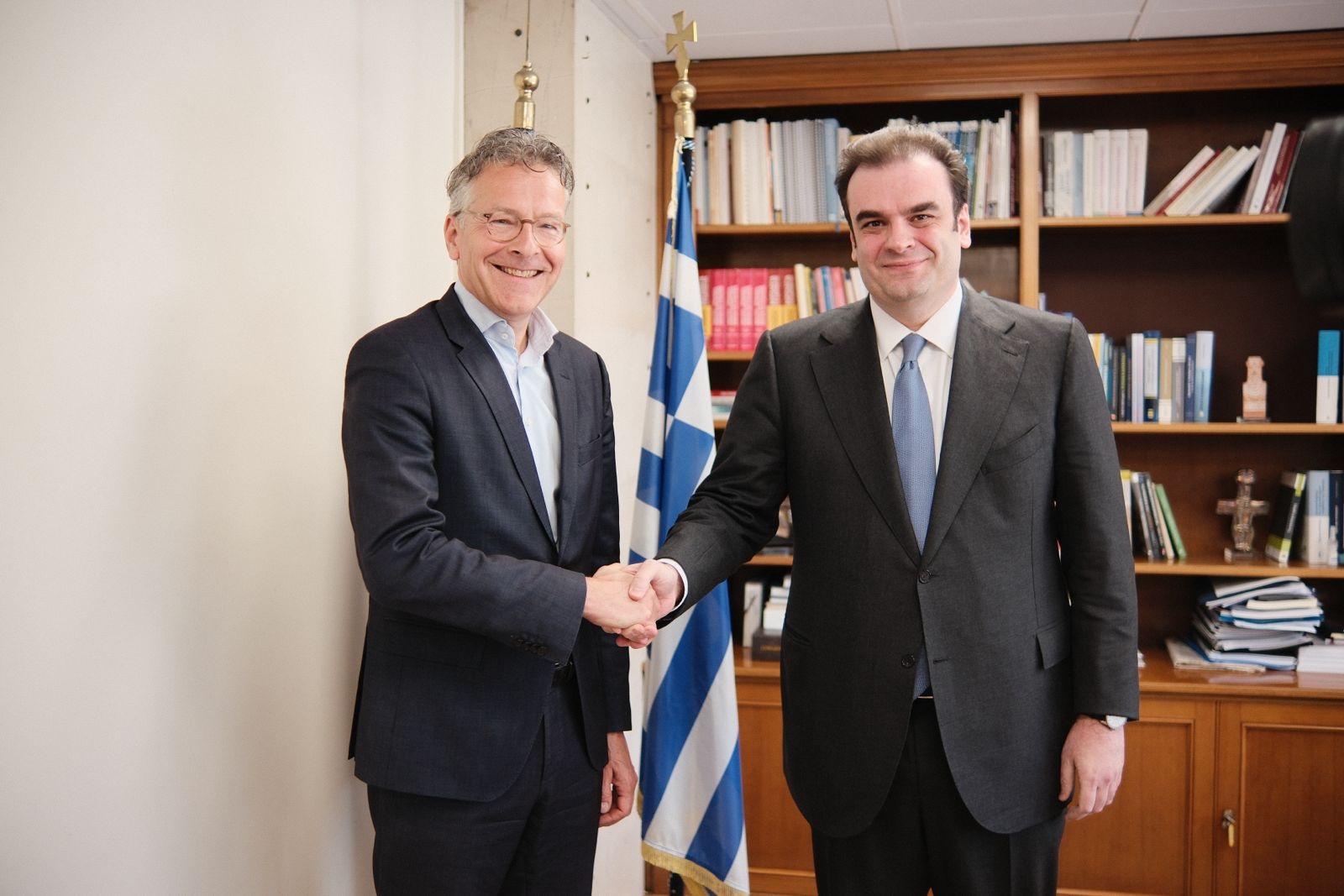 Ντάισελπμπλουμ για Πιερρακάκη: Με κάνει περήφανο που προεδρεύει στο ...
