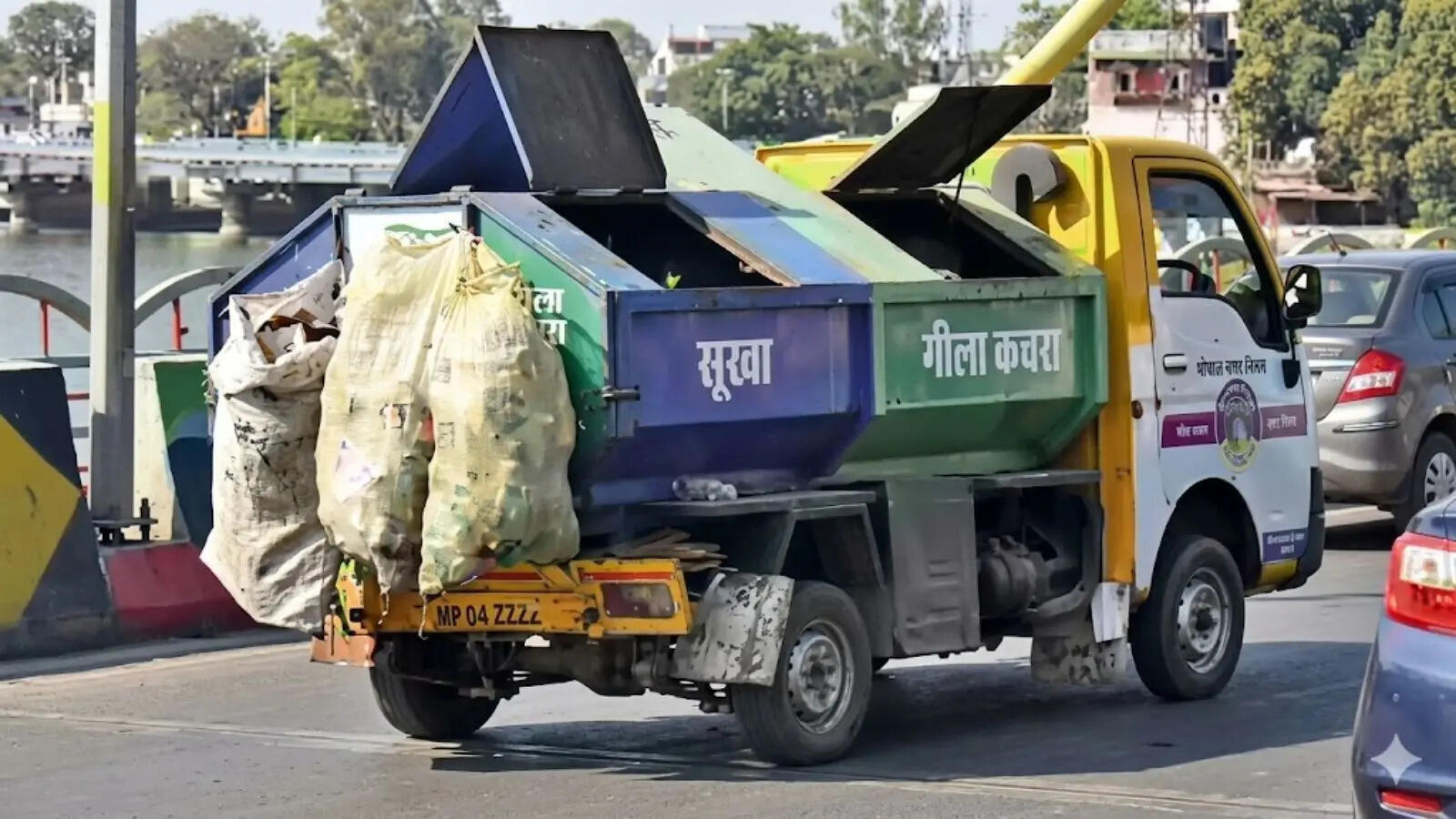 भोपाल नगर निगम का महंगा शोर, 16 लाख फूंके, अब 900 नए स्पीकर खरीदने की ...