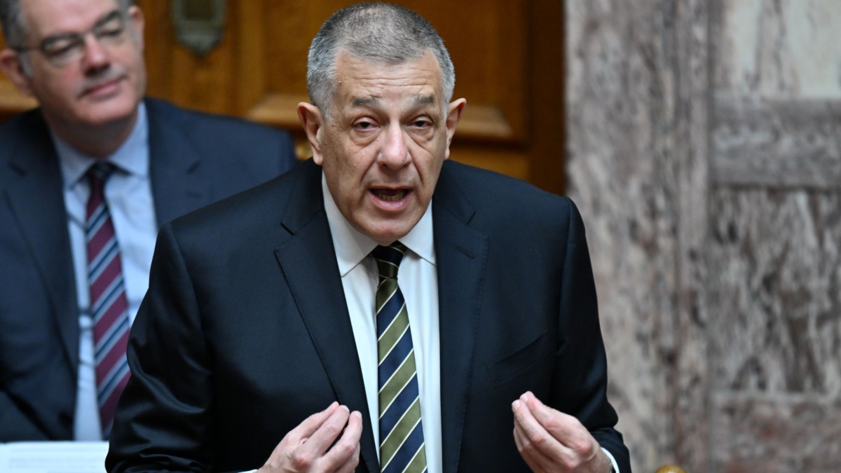 Ένταση μεταξύ Γιόγιακα - Ταχιάου στη Βουλή: «Ειλικρινά με εκπλήσσετε ...