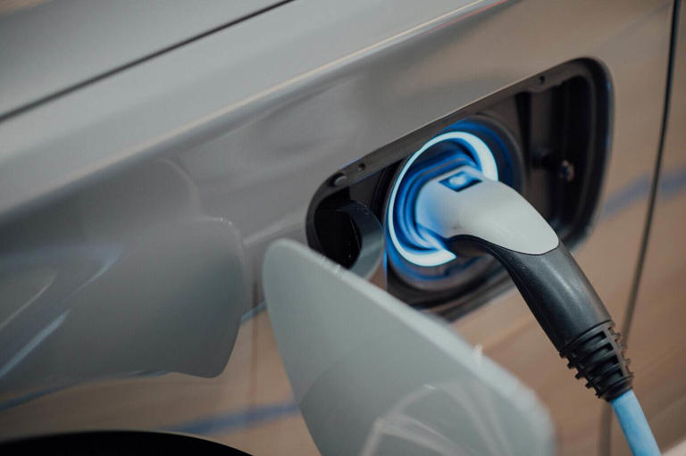 Novo ouro negro: há uma corrida para reciclar baterias de carros elétricos